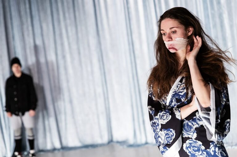 Anna Julie Novotná – Taneční magazín